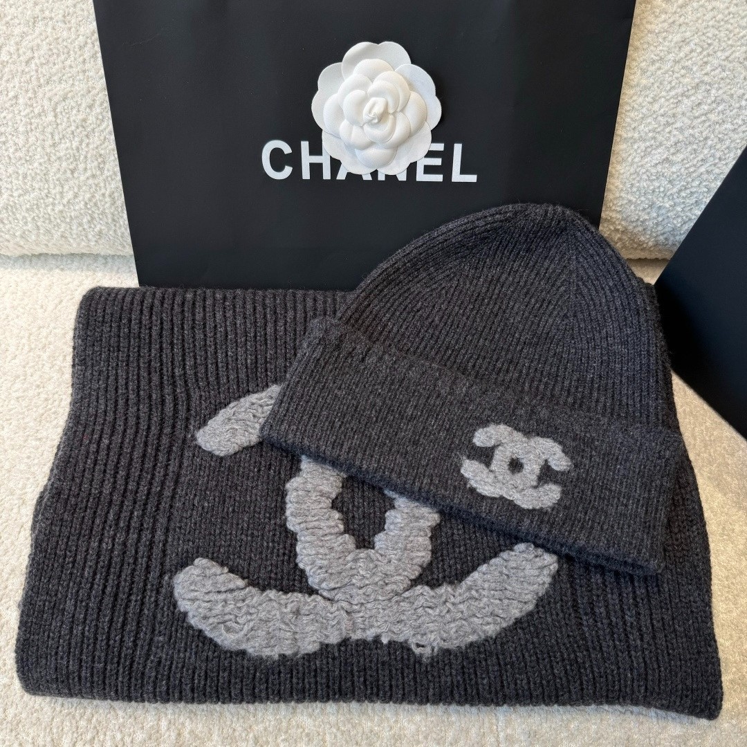 Chanel CC Logo Scarf And Beanie Set In Dark Grey For Women - MassToneUS