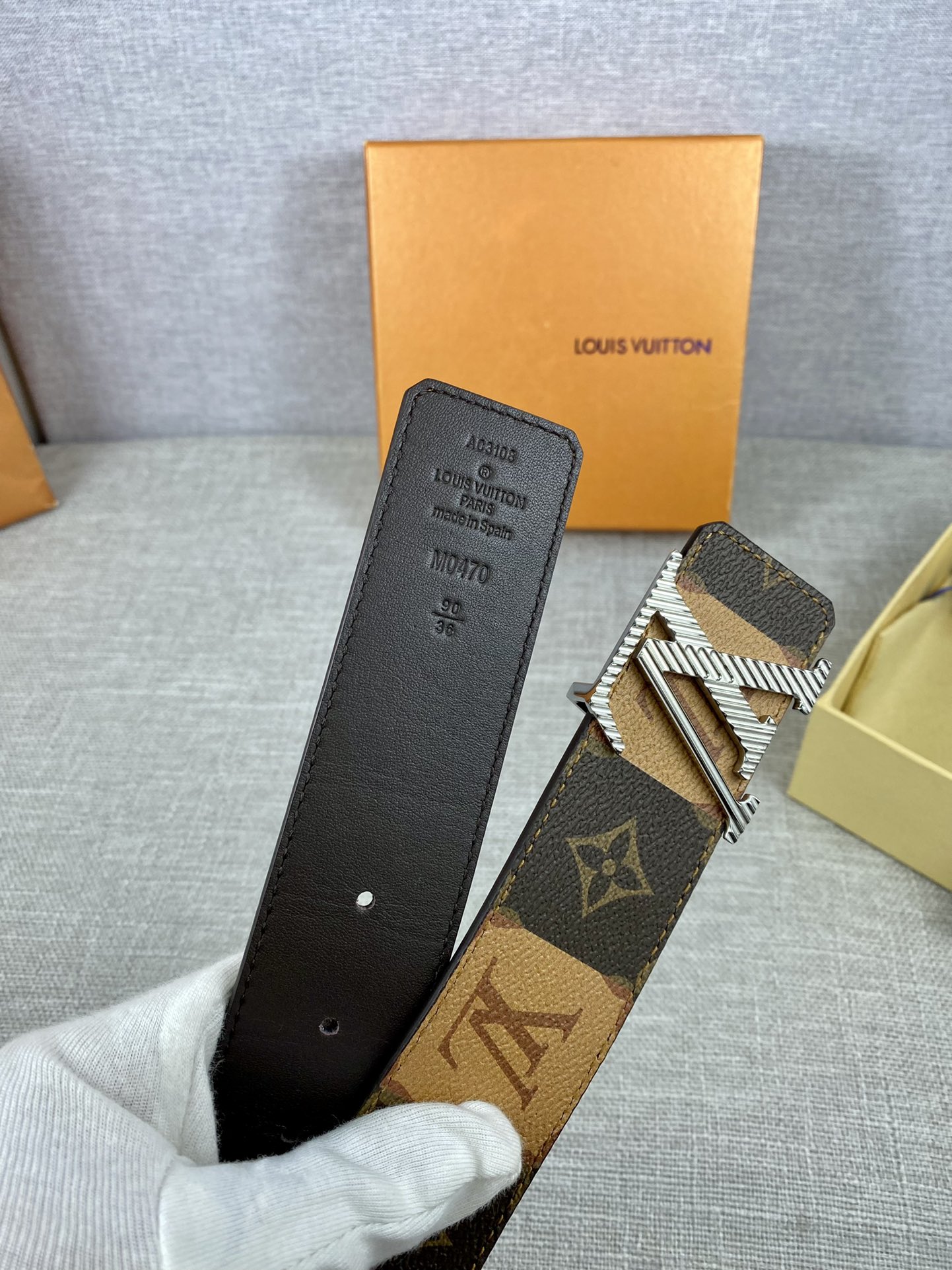 Louis Vuitton Iconic Reversible LV Belt Brown - MassToneUS
