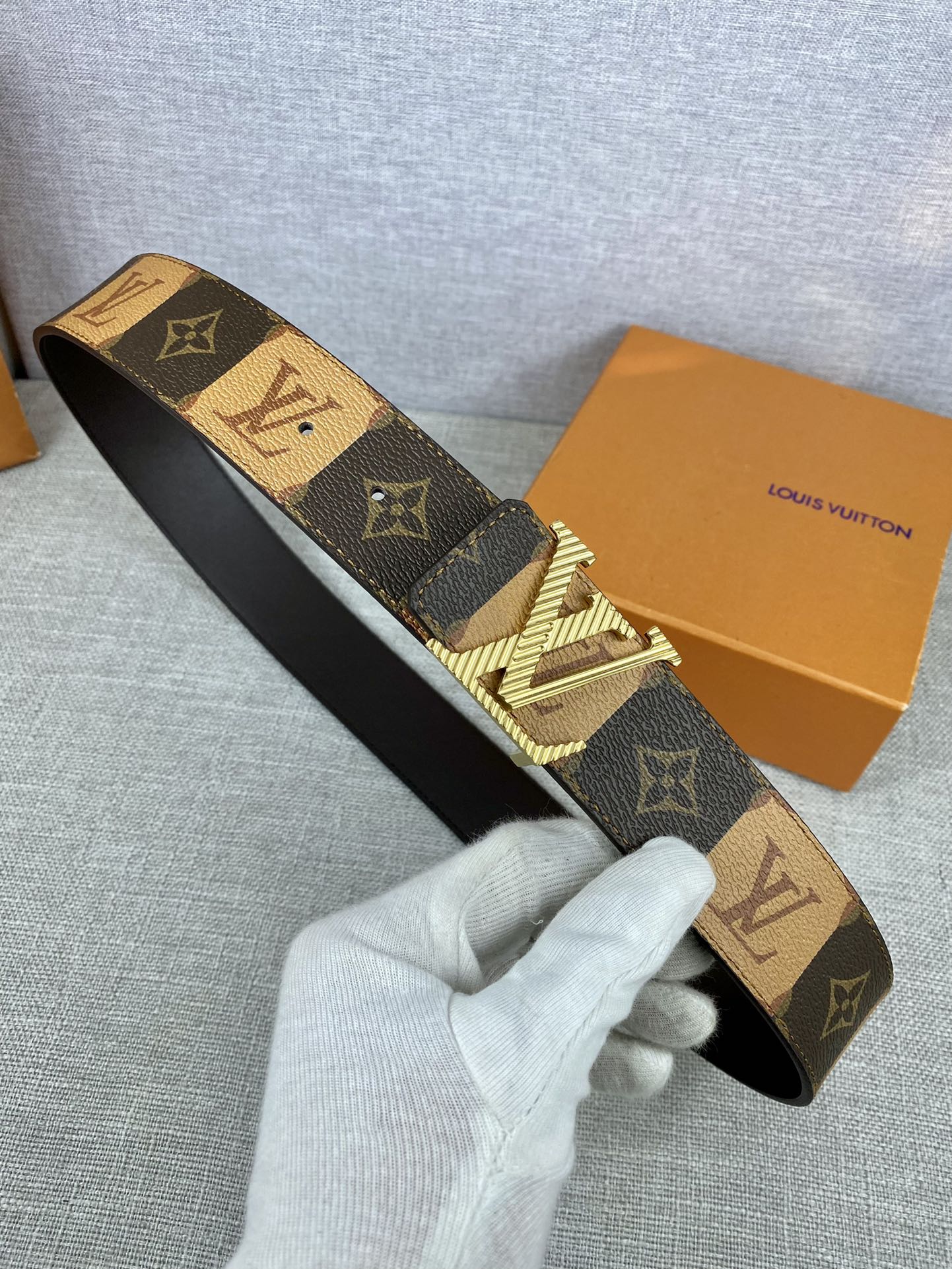 Louis Vuitton Iconic Reversible LV Belt Brown - MassToneUS