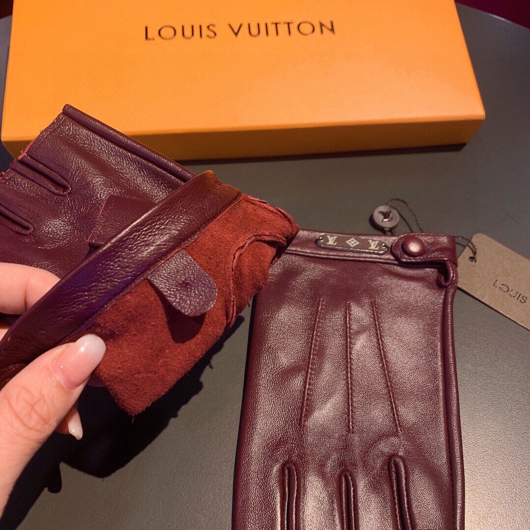 Louis Vuitton Gloves In Burgundy - MassToneUS