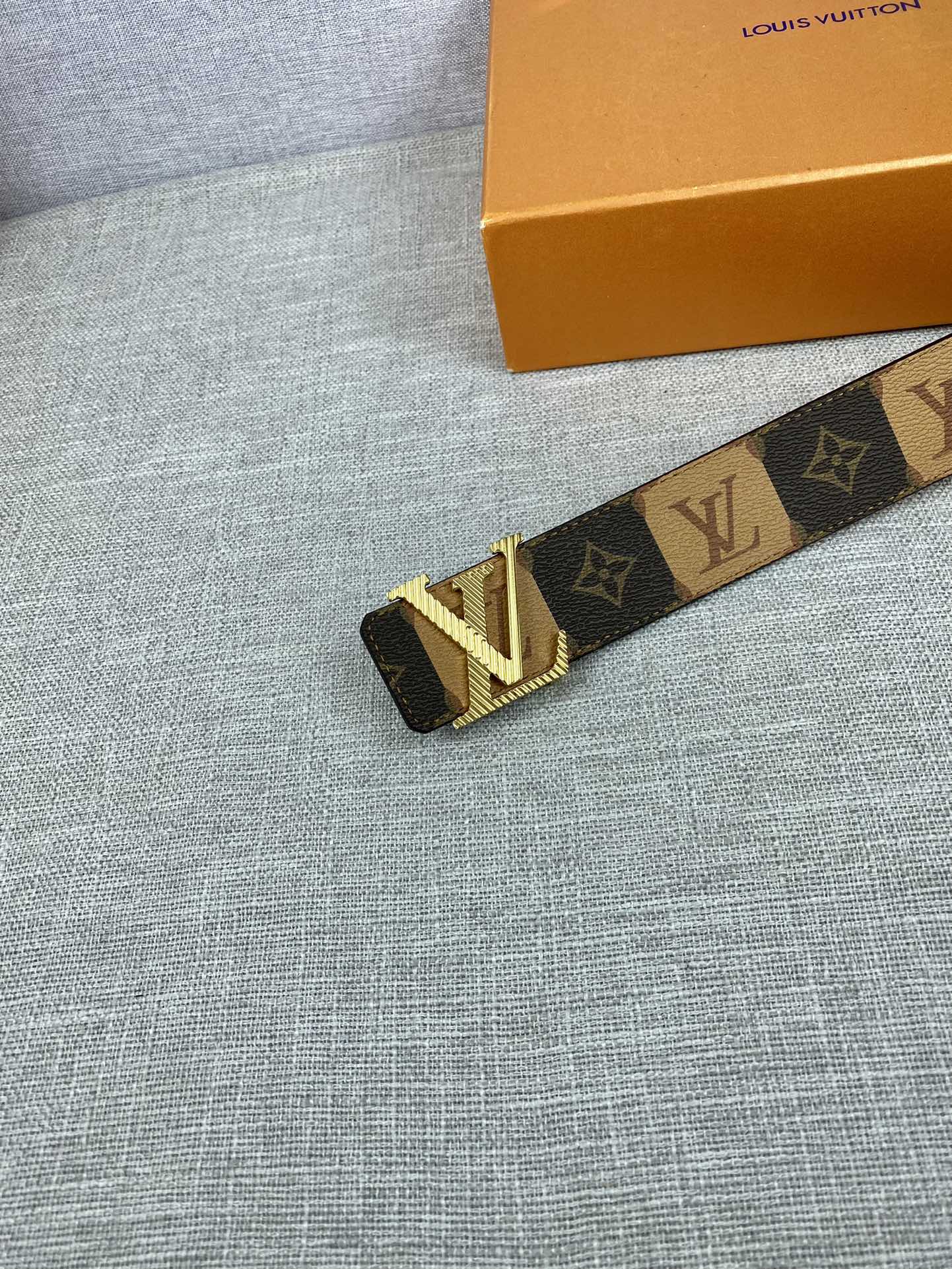 Louis Vuitton Iconic Reversible LV Belt Brown - MassToneUS